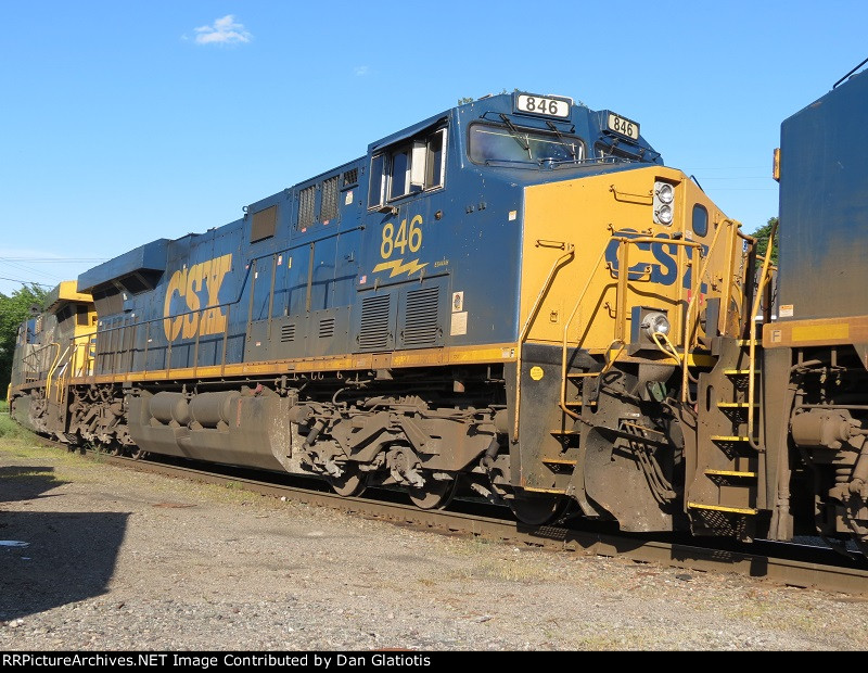 Roster Shot of CSX 846